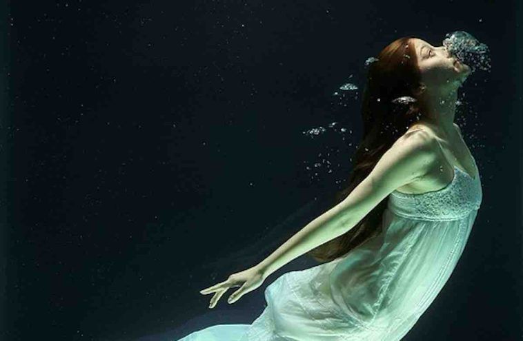 Rêver d'eau : Voici ce que signifie différents scénarios impliquant de ...